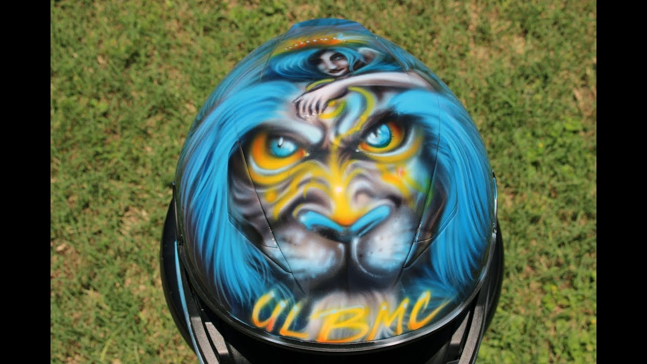 Custom Motorcycle Helmet Lion Airbrush Art - YouTube