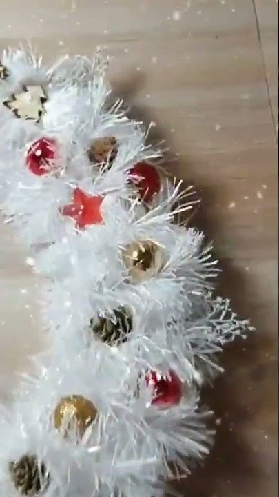 Новогодний венок из мишуры🎄 - YouTube