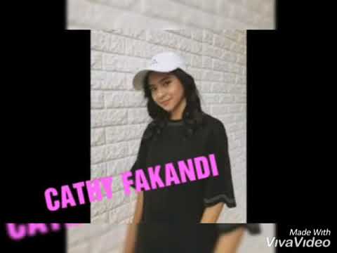 Foto foto Cathy Fakandi - YouTube