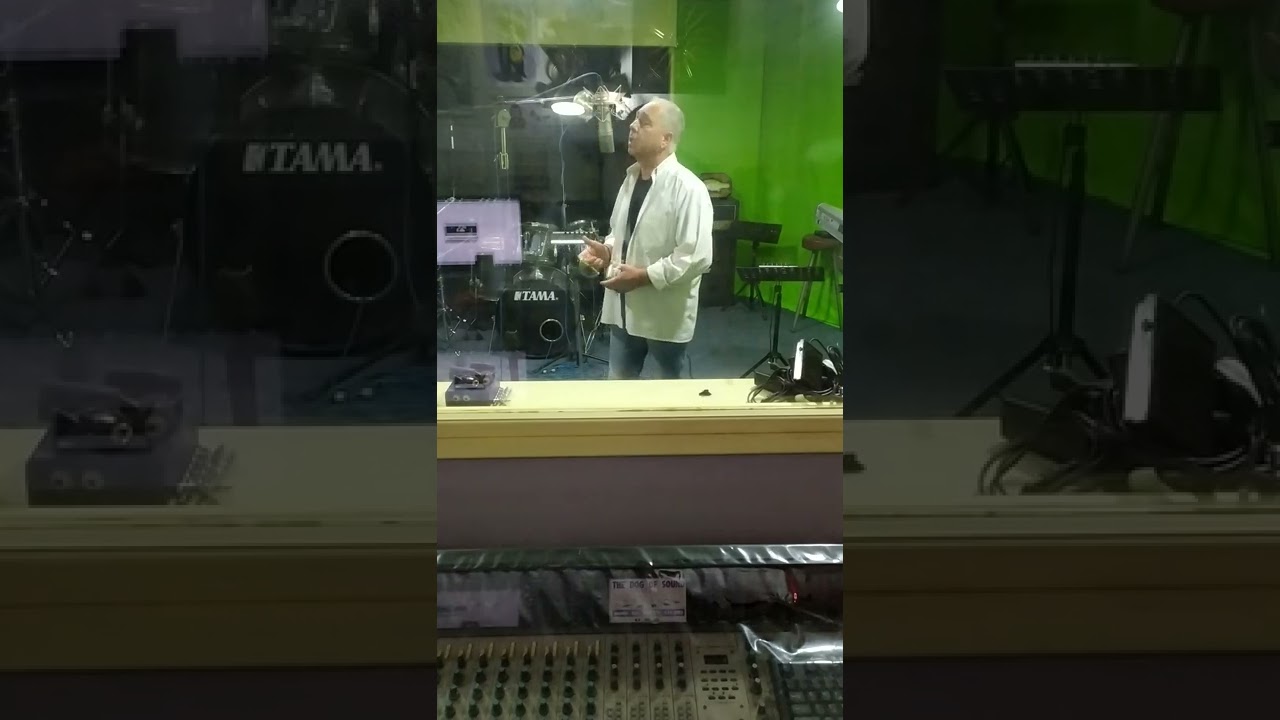 Μανώλης Λιδάκης καπετάνιος ο καημός ερμηνεία Νίκος Πεγιος!! - YouTube