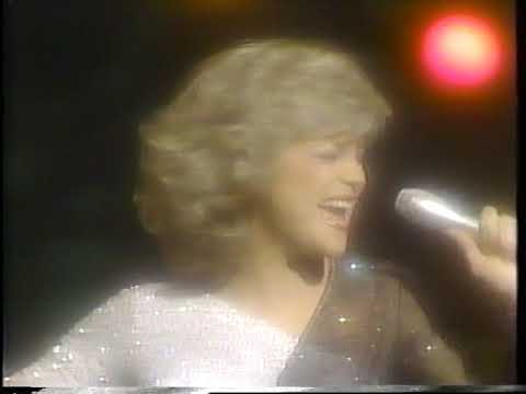 Barbara Mandrell performing her top 5 hit “Standing Room Only” on her ...
