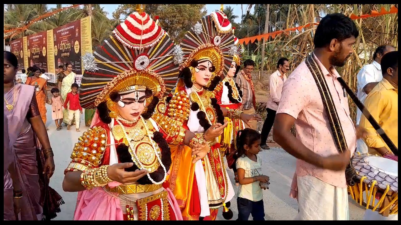 Pernankila Temple ll ಹಸಿರು ಹೊರೆಕಾಣಿಕೆಯ ಮೆರವಣಿಗೆ ll - YouTube