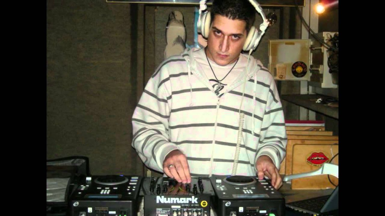 trailer toni c dj.mpg - YouTube