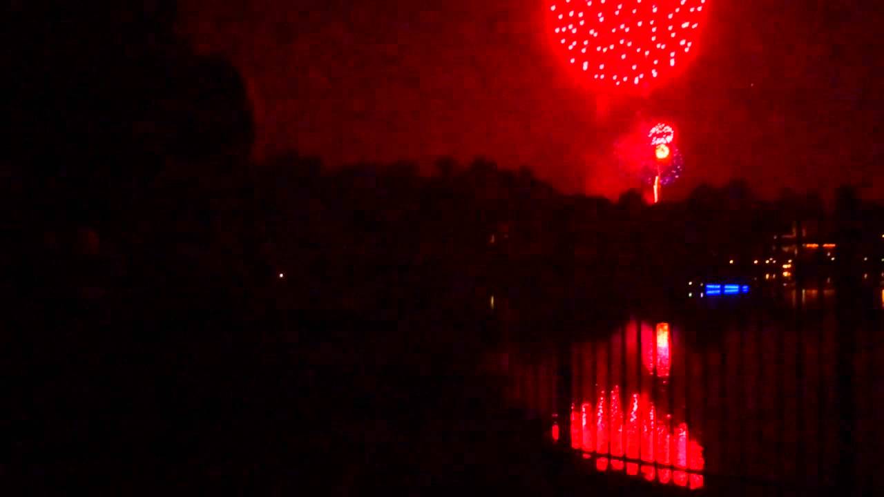 4th of July - 2015 - Geist Reservoir Fireworks in Indiana - YouTube