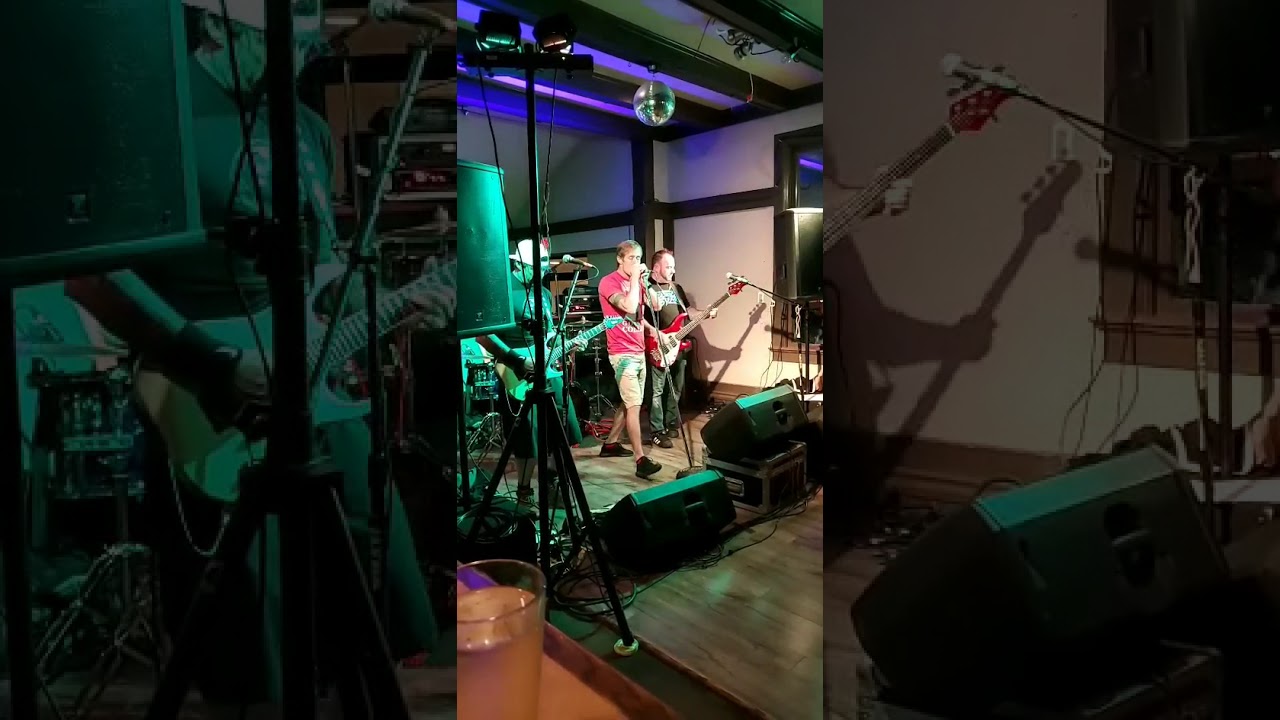 Stifflers mom some pearl jammin - YouTube