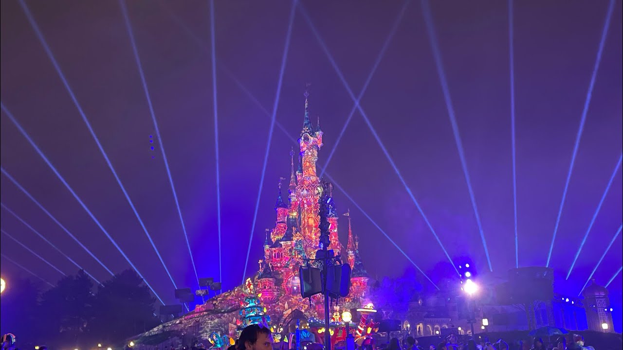 Disneyland Paris November 2023 Day 1 🌲🎅🏼 - YouTube
