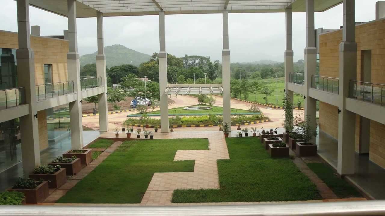 Universal Business School - YouTube