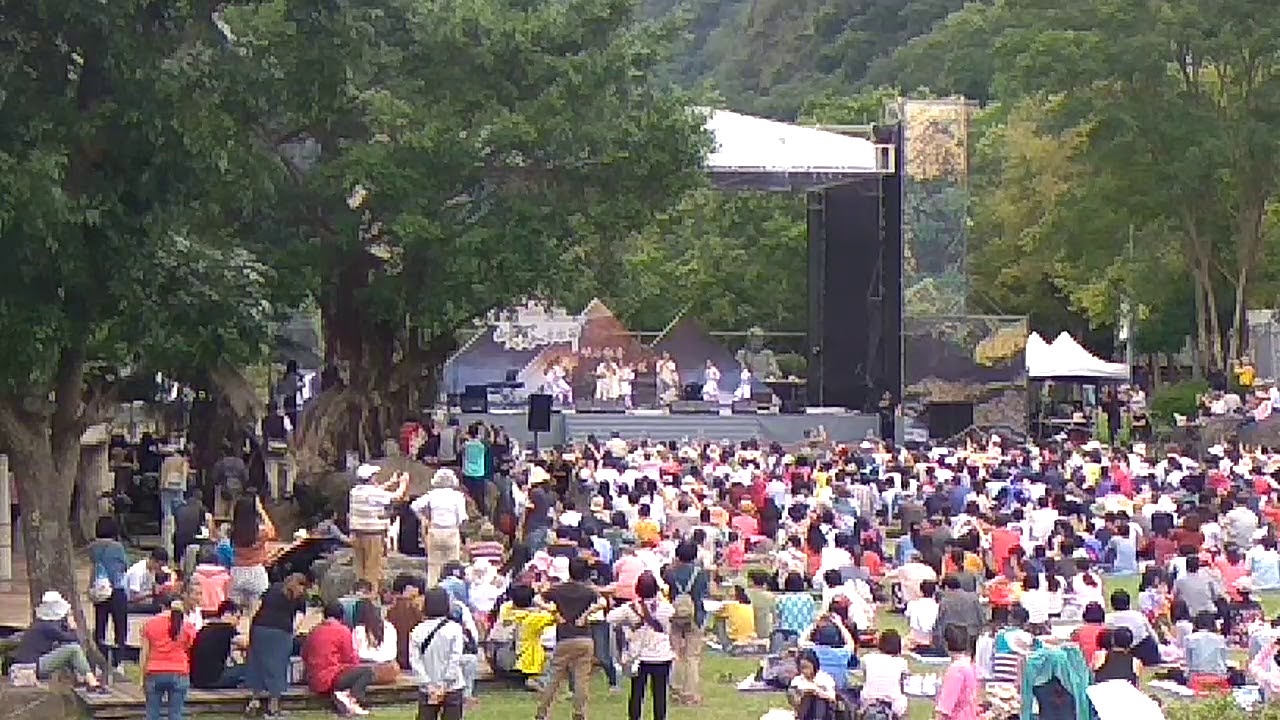 アボリジニの歌と踊りのパフォーマンス taroko aboriginal people singing and dance on music ...