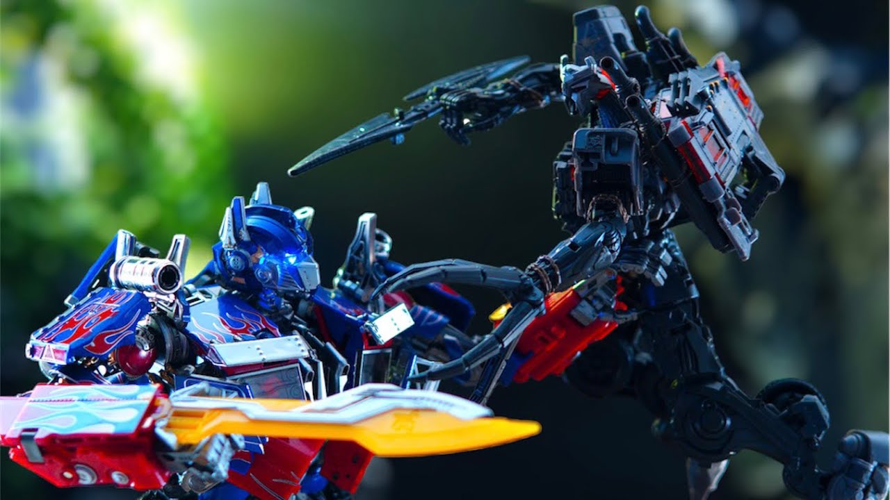 Transformers stop motion Optimus prime Vs Scourge - YouTube