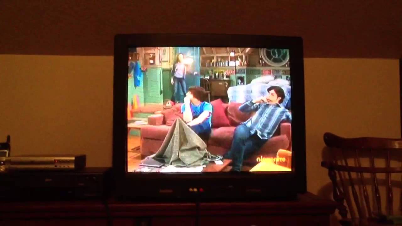 Drake and Josh: Aliens Harmonica Scene - YouTube