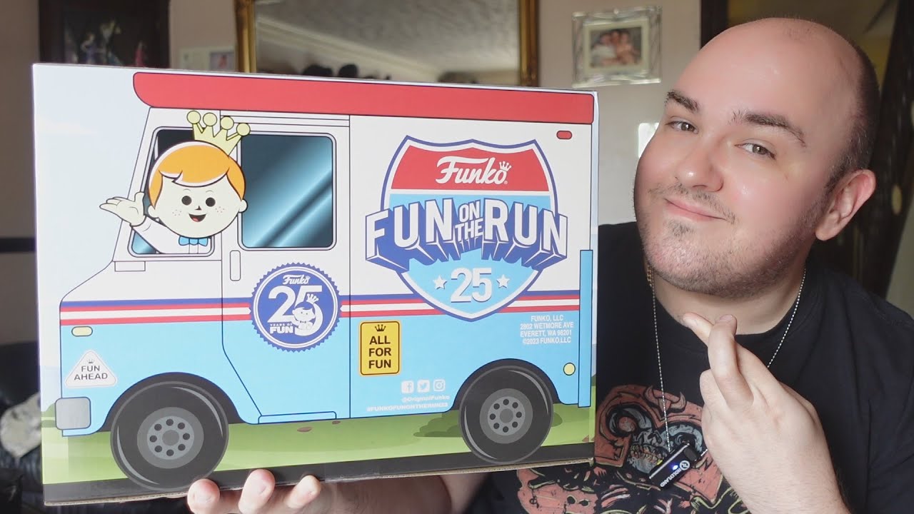 Opening the Funko 25th Anniversary Fun on the Run Box - YouTube