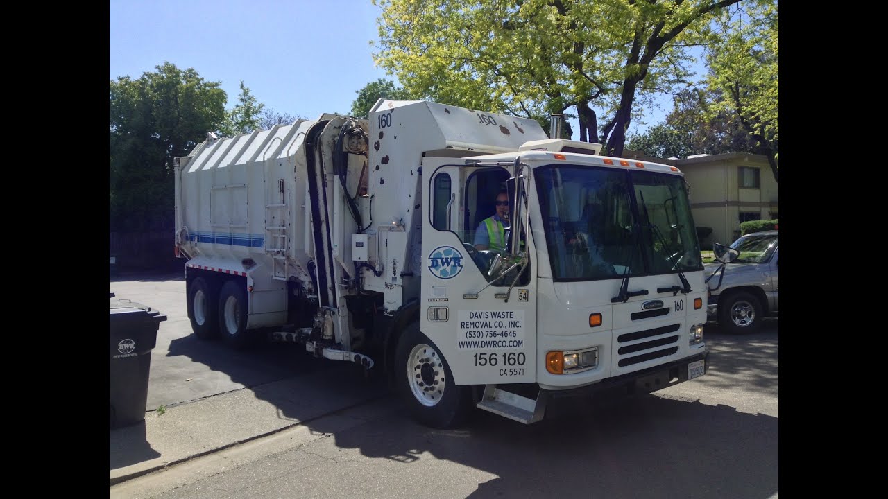 Freightliner Condor Amrep Octo Garbage Truck - YouTube