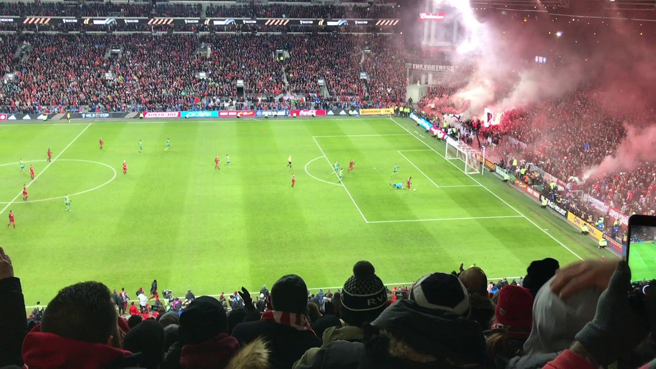 Toronto FC second goal from the BMO Field stands, MLS Cup 2017 - YouTube