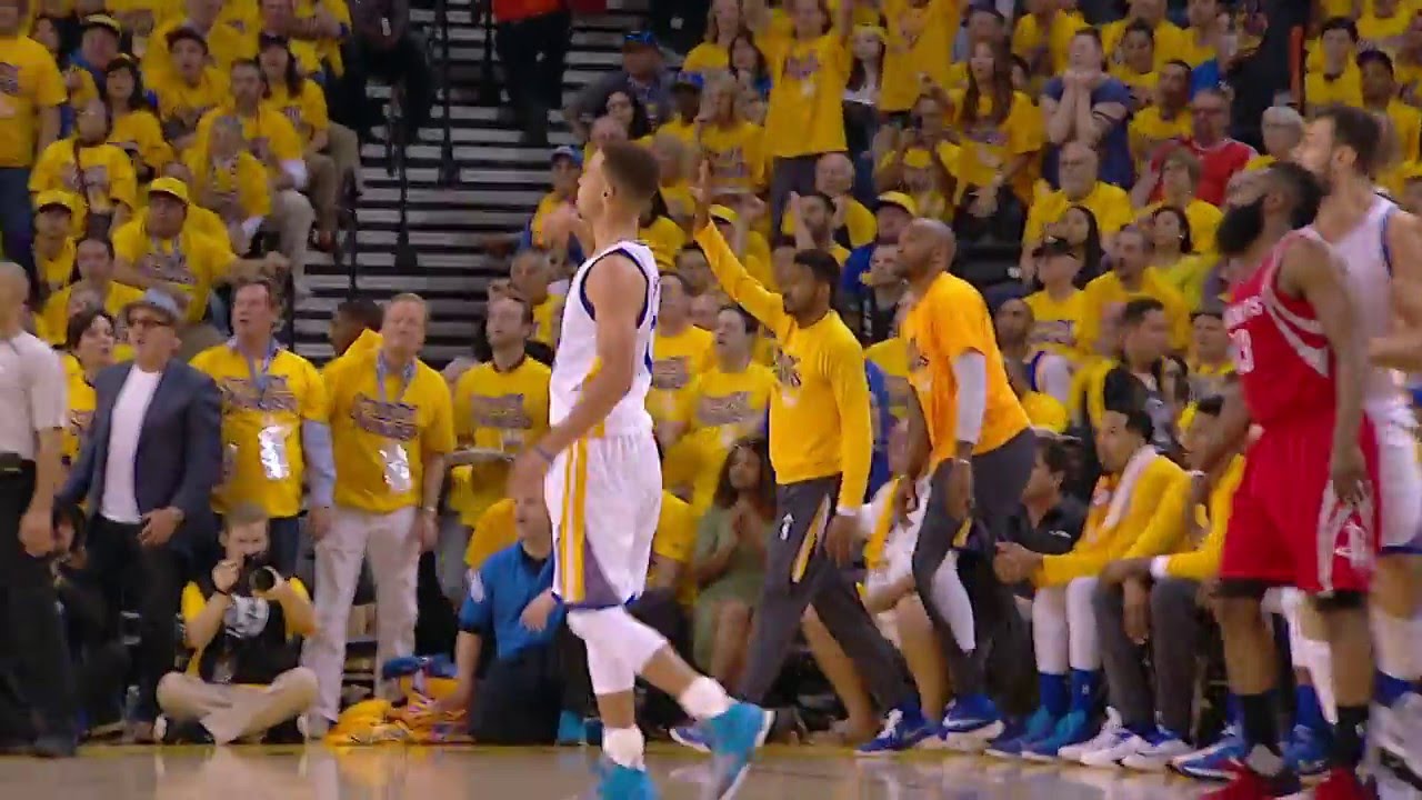 Stephen Curry Leads Warrior to Game 1 Victory Over Rockets - YouTube