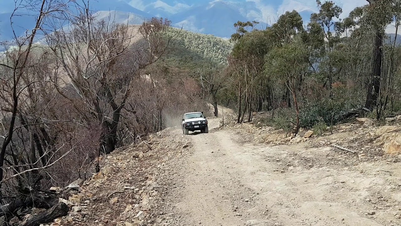 4.2L Patrol on Billy Goat Bluff Track October 2017 - YouTube