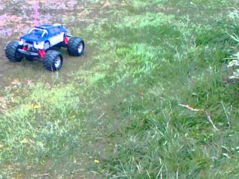 kyosho GIGA CRUSHER DF dual engines guado - YouTube