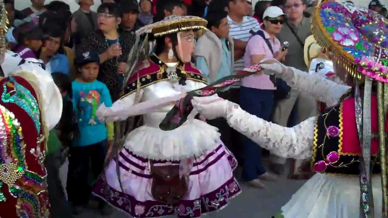 La Mamacha Carmen de Paucartambo. - YouTube