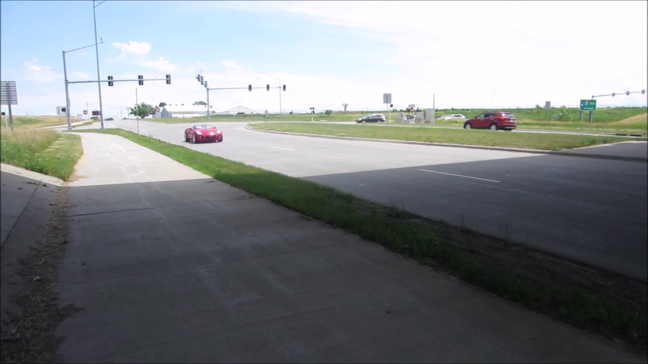 V8 Solstice LS3 Underpass - YouTube