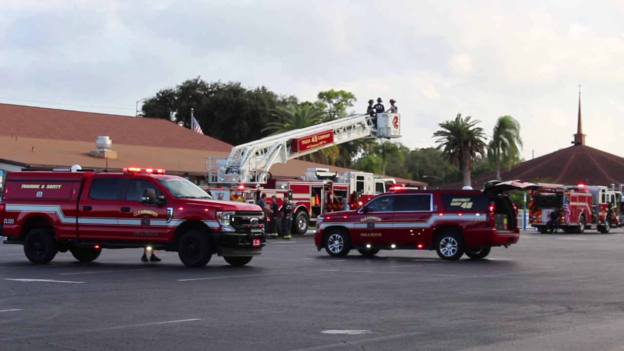 Clearwater Fire Rescue NEW Truck 48 Putting Ladder Up! - YouTube