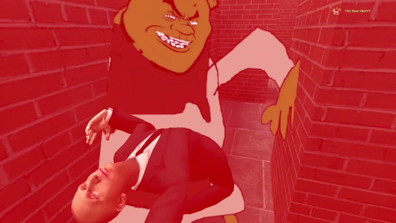 running from a DEAD shrek meme in a maze - YouTube