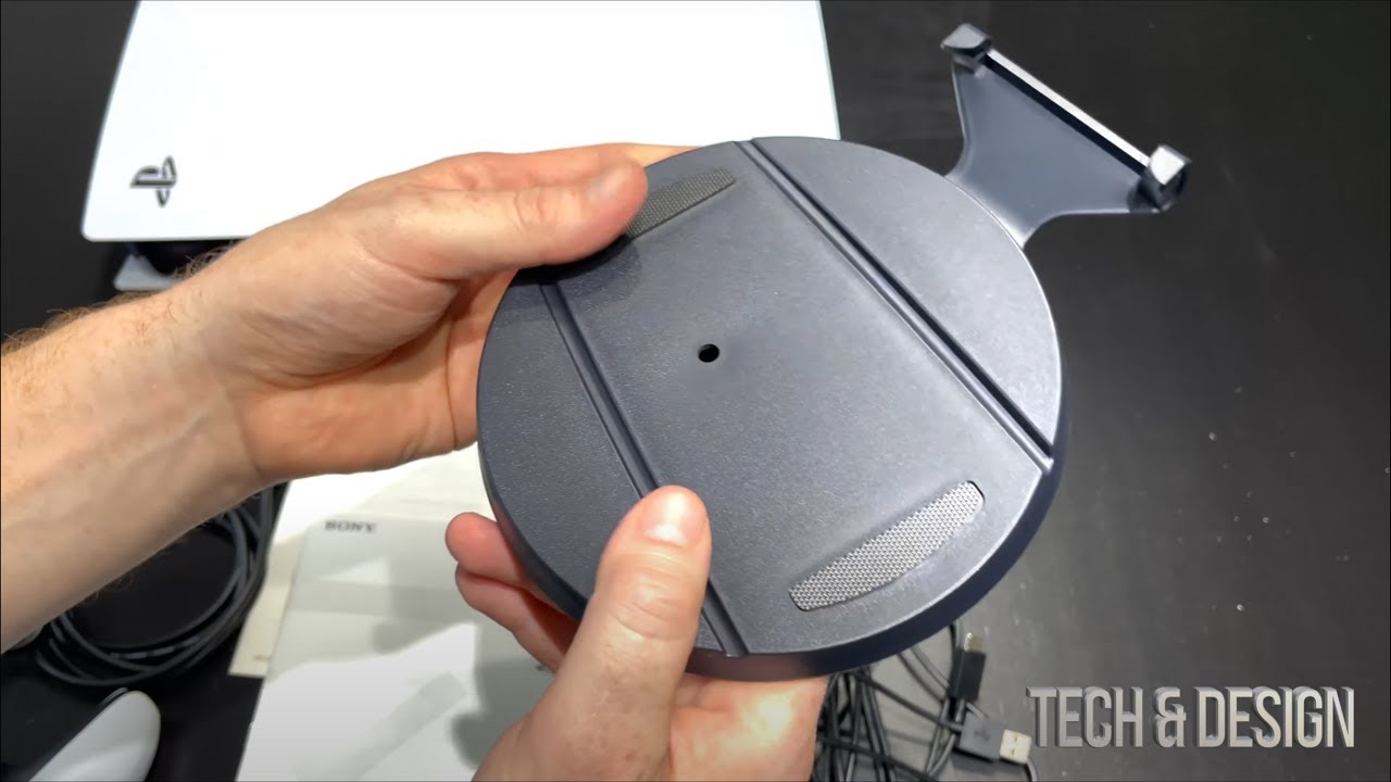 What base comes with PlayStation 5 Digital Edition Console - YouTube