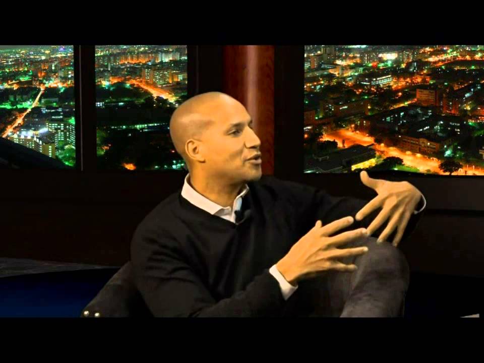 Dr. Timothy Quinn, Nightique (Preparing to go to the doctor) - YouTube