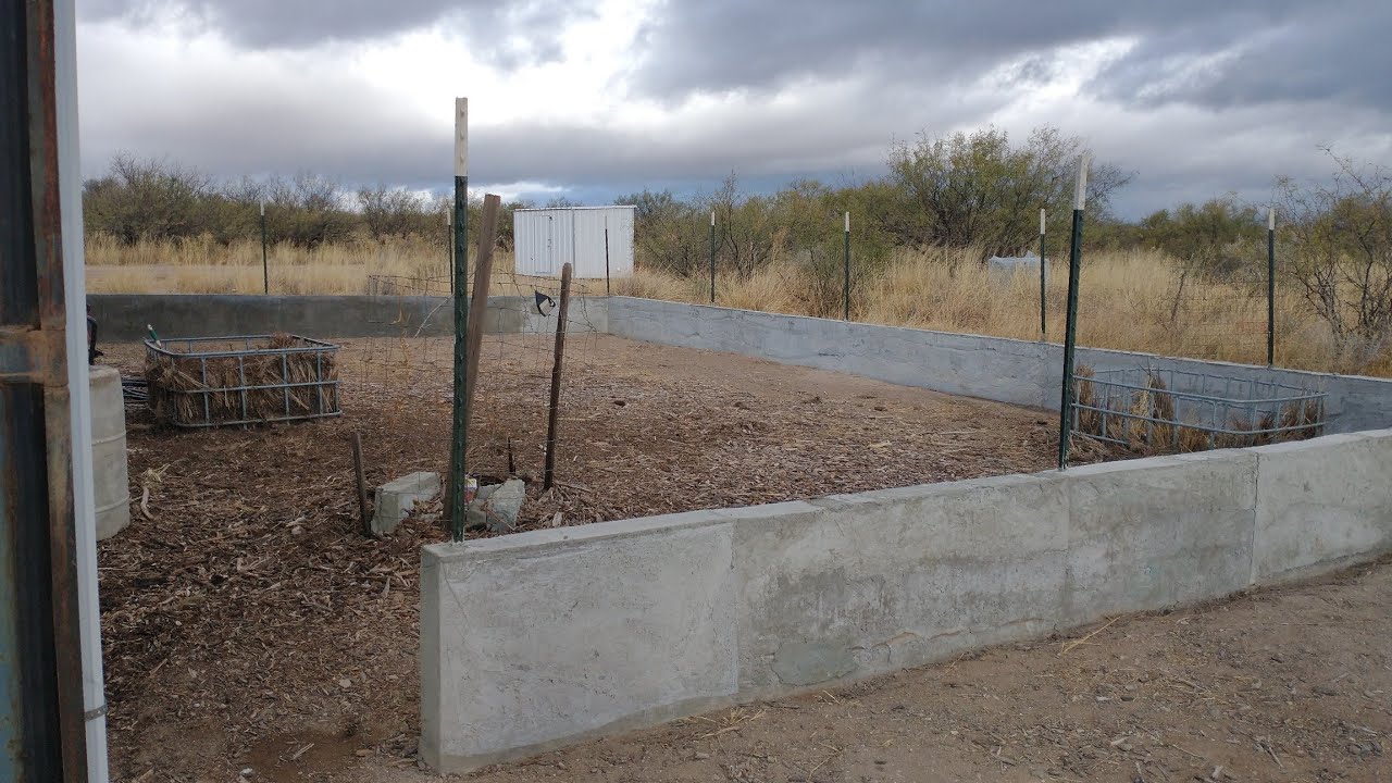 We Finished Pouring Our AIRCRETE Garden Wall & Beginning to Plater ...