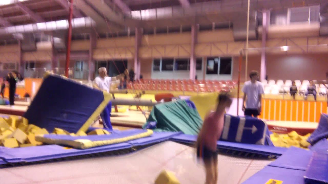 Gym Skills - DUBLE BACK SOMERSAULT PİKE - YouTube