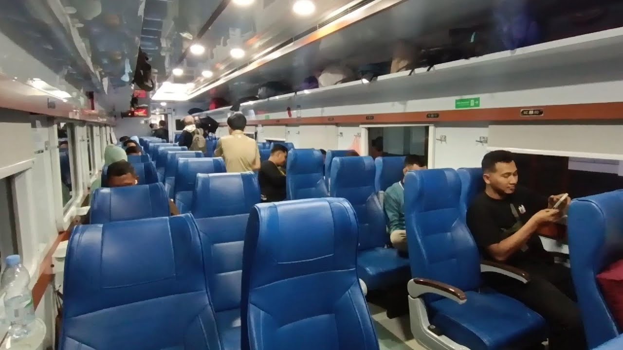 Kereta Api Brantas New Generation - YouTube