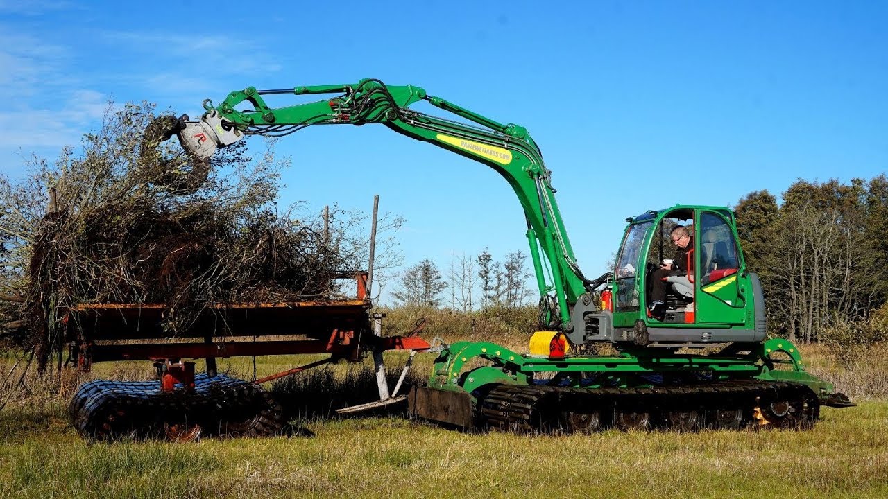 The Wetlands Excavator is a machine for jobs in the Wetlands. - YouTube