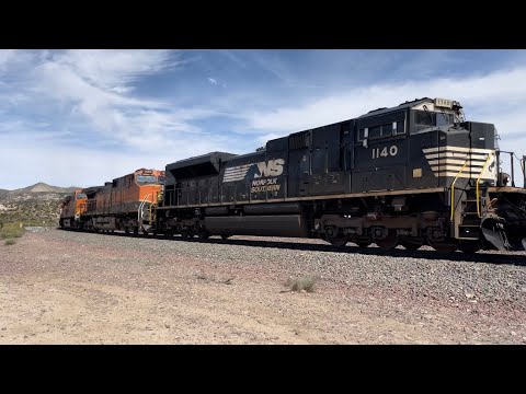 5 Locos. Featuring BNSF 1089 H1, 4456 H2 and NS 1140 SD70ACe! At Scenic ...