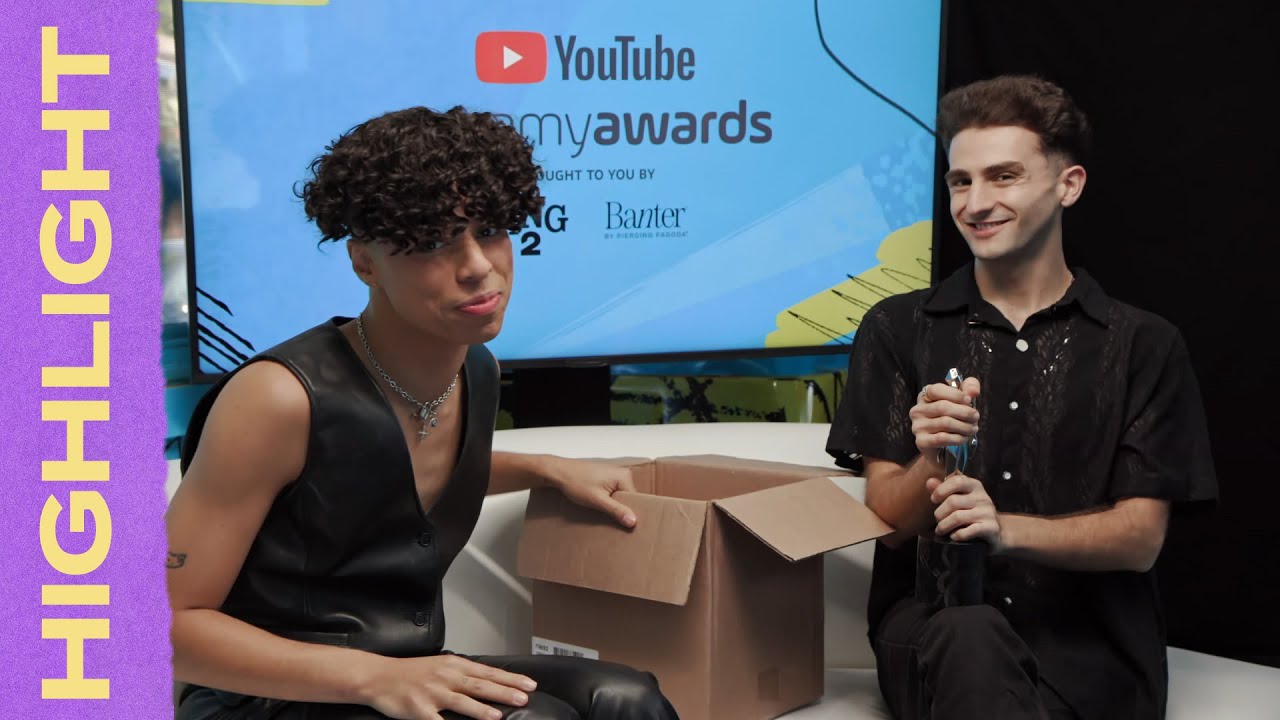 Larray and Issa Steal Emma Chamberlain's Streamy Awards | 2021 YouTube ...