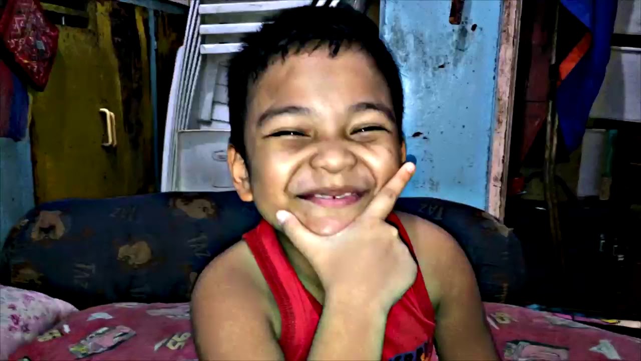 The 3 Little Children ( Bloopers ) - YouTube