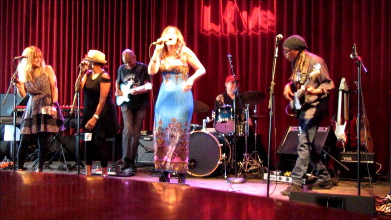 Deb Callahan - I Keep Things Running - YouTube