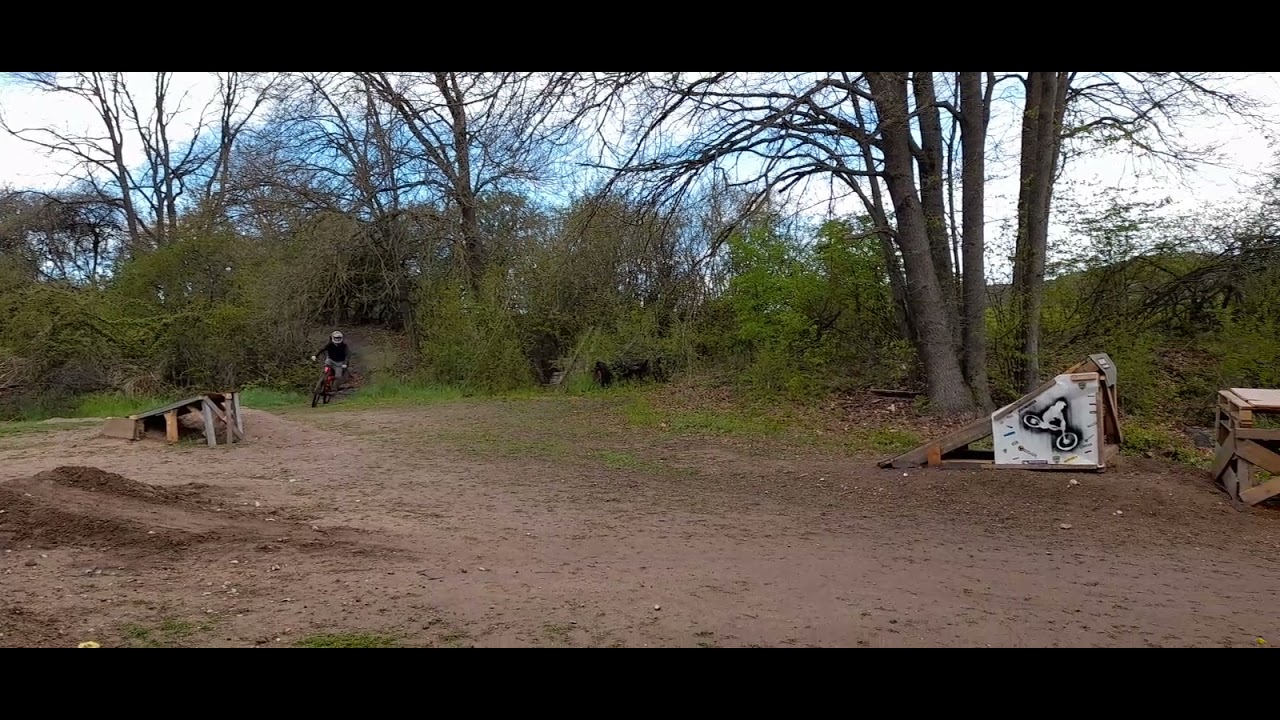 Mini Kicker Jump - YouTube