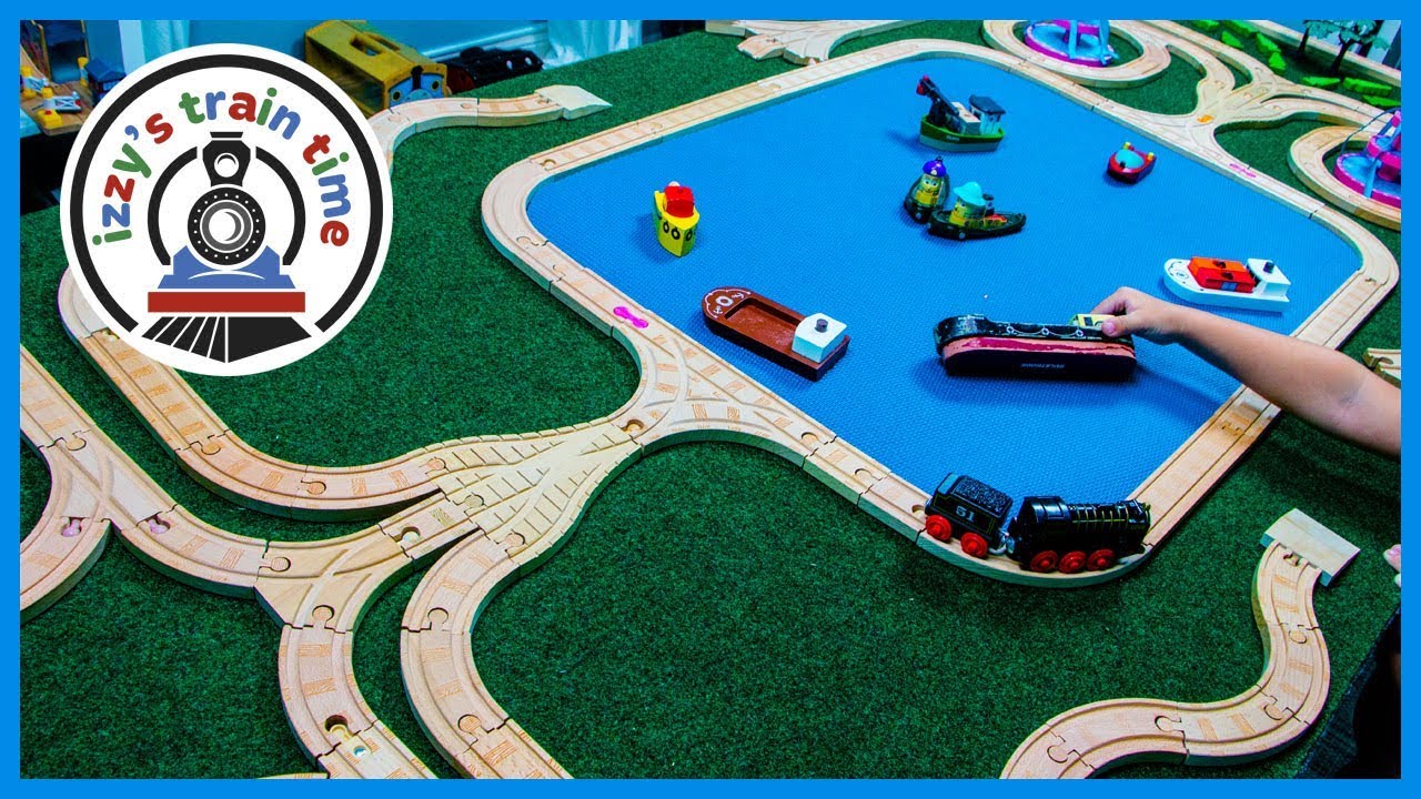 Thomas and Friends Alien Robot Track! Fun Toys and Trains for Kids ...