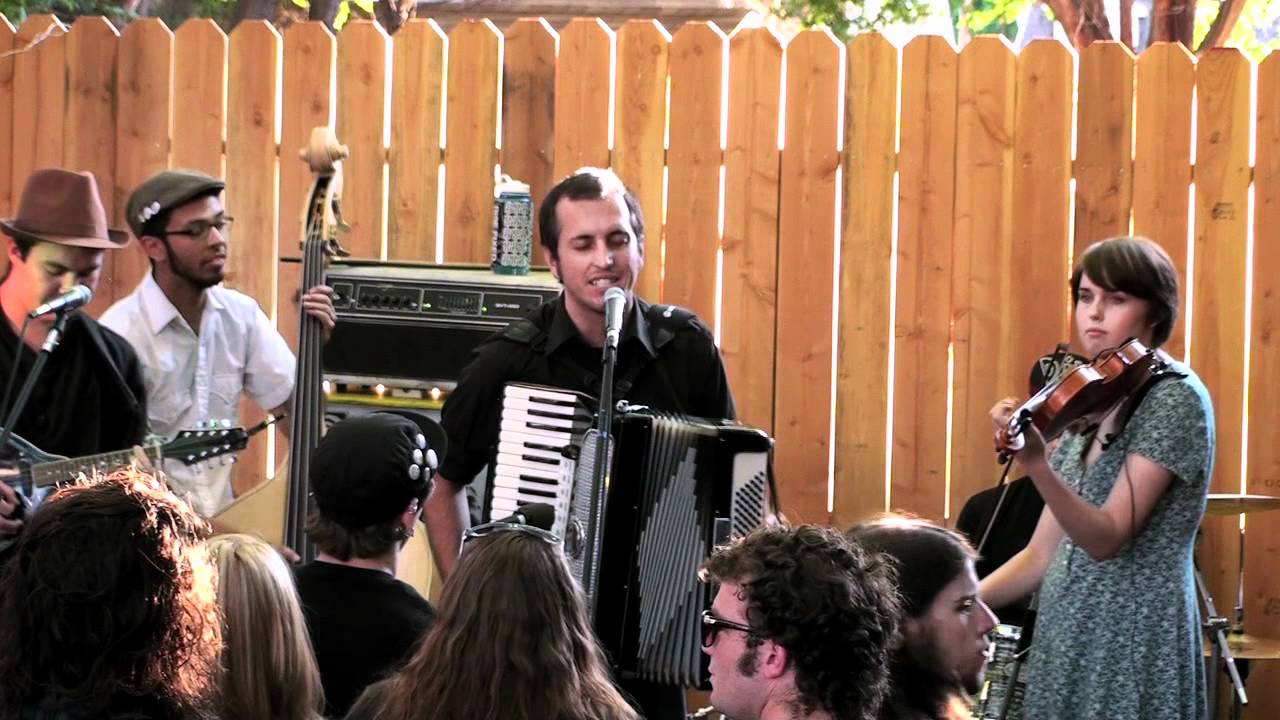 Handsome Vultures-Broken Record.mov - YouTube
