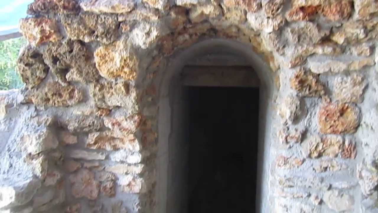 Construction d'une voute en pierre naturelle - YouTube