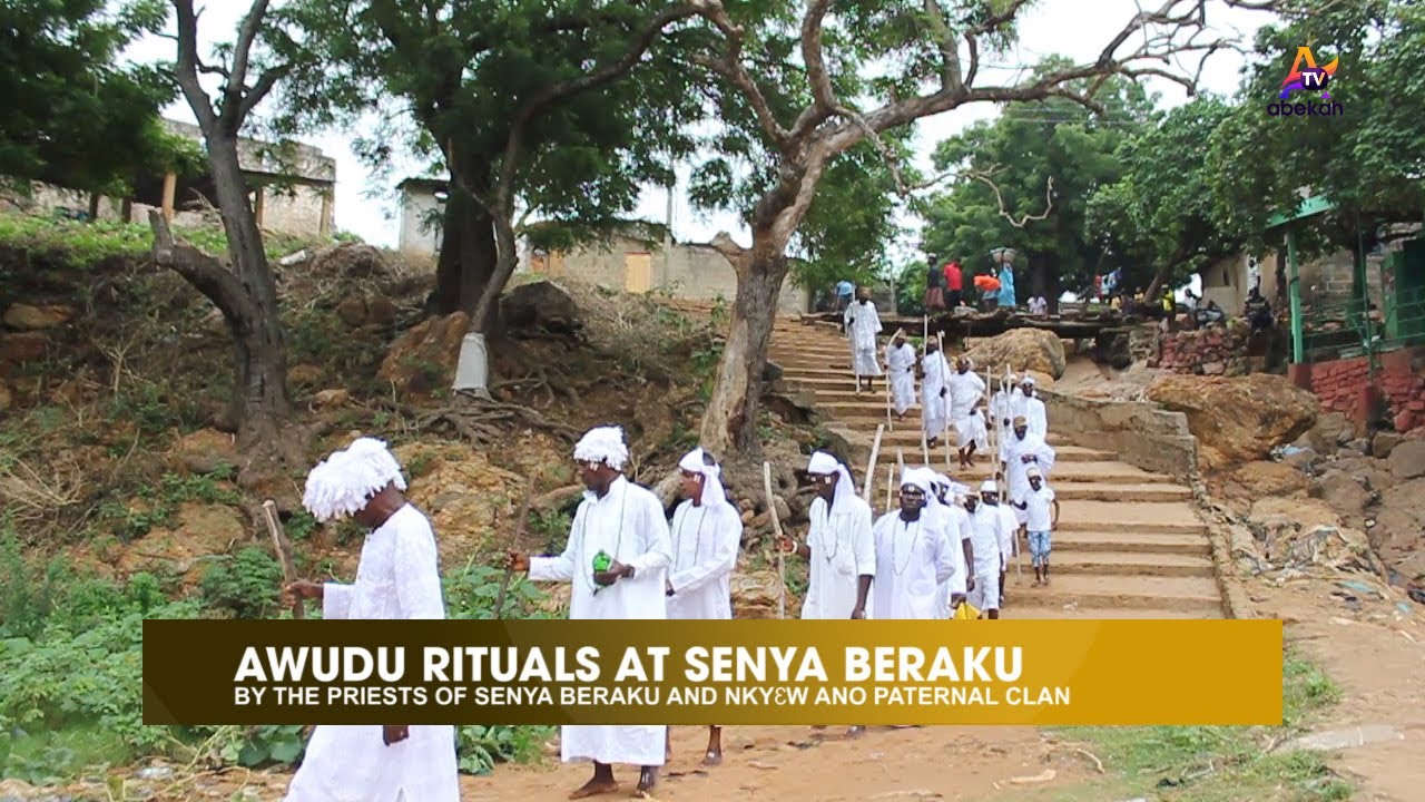 Short video of Awudu rituals by the Great priests and Nkyɛw Ano ...