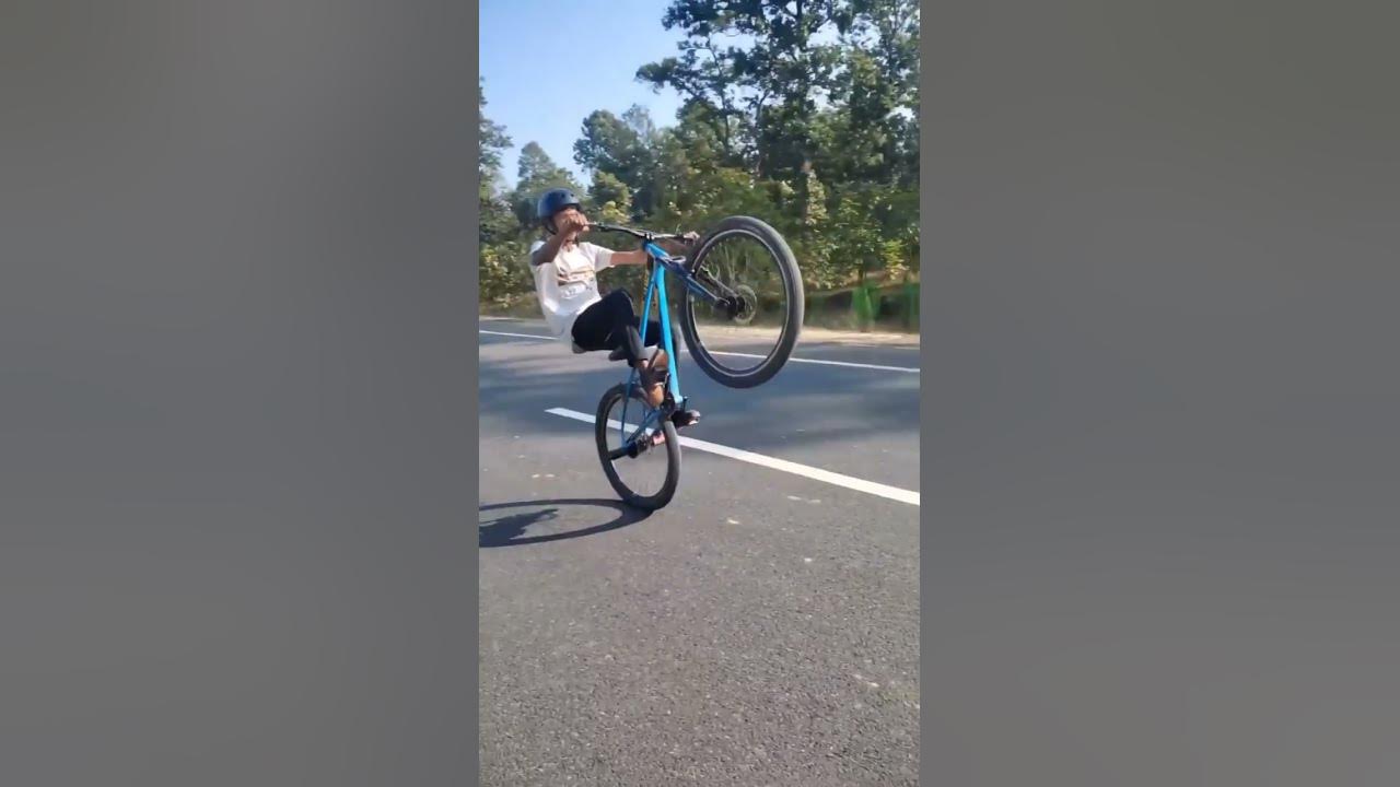 #vairal #mtb #stunt MANUL🗣️ JHARKHAND RANCHI 🔜 TILL END 🔚 THAMANAL ST SAM RIDER 94 #stunt - YouTube