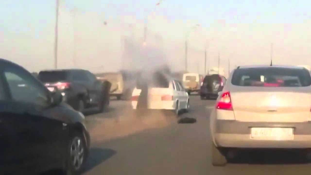 Car Explodes on highway beacause of a gas leak - YouTube