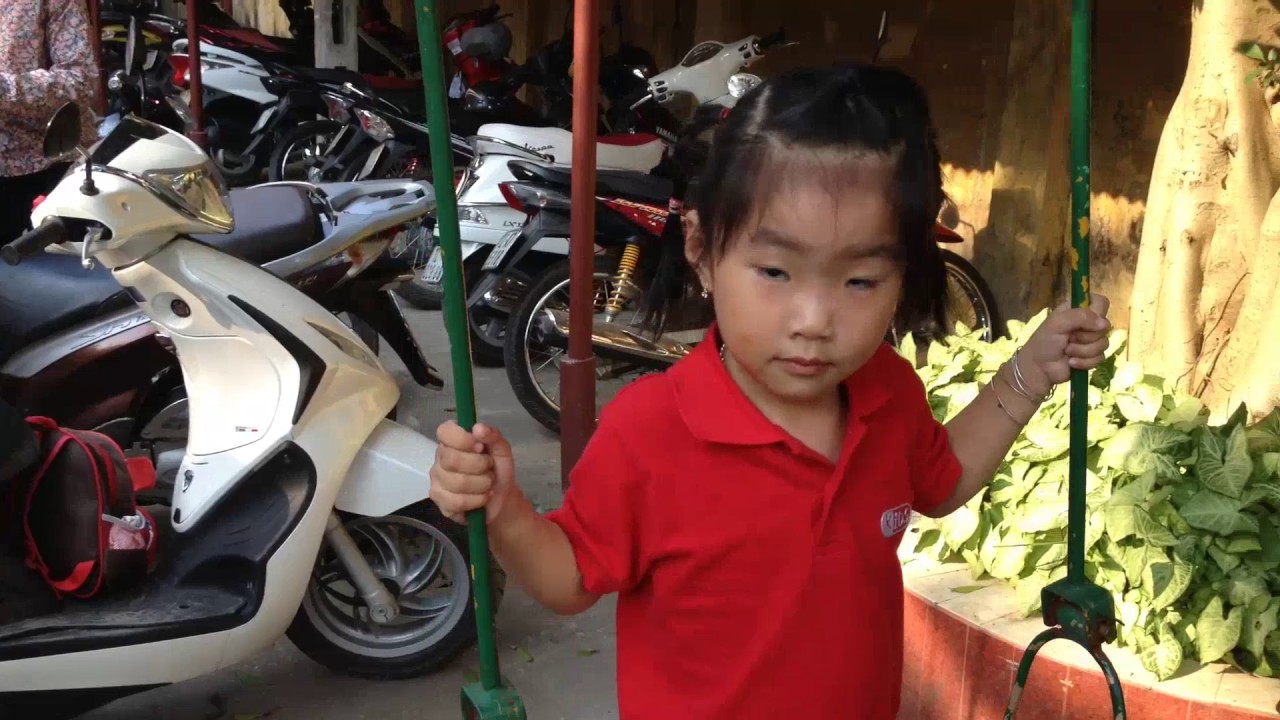 Dua com cho me di cay - YouTube