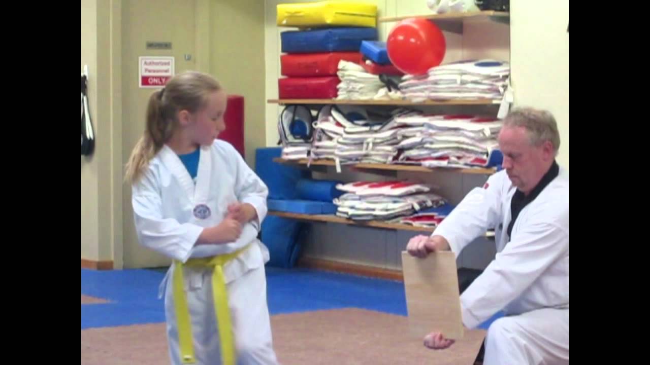 Emily breaks with a lead leg side kick - YouTube