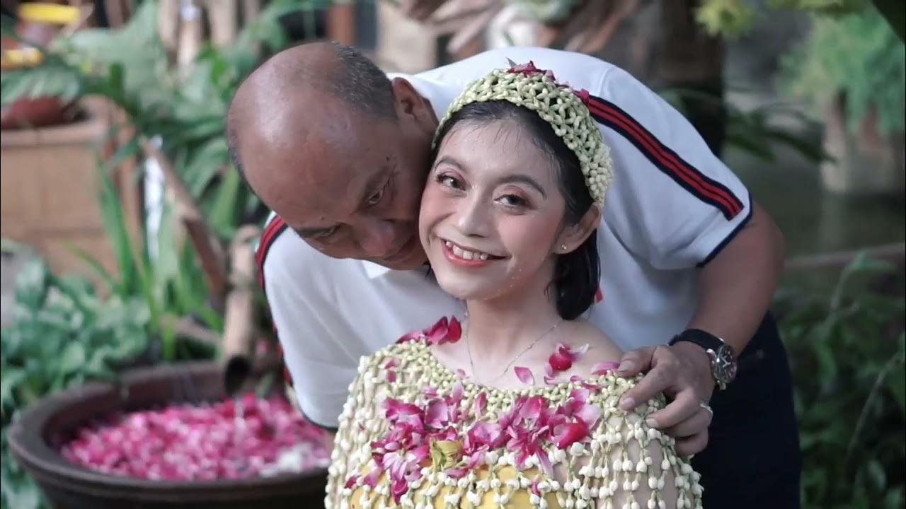 Tradisi Siraman 7 bulanan (adat Sunda) - YouTube