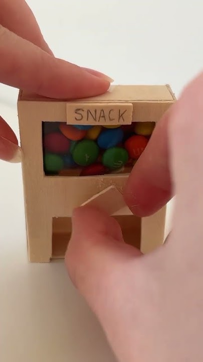 How to make a mini vending machine #crafts #diycrafts #vendingmachine # ...