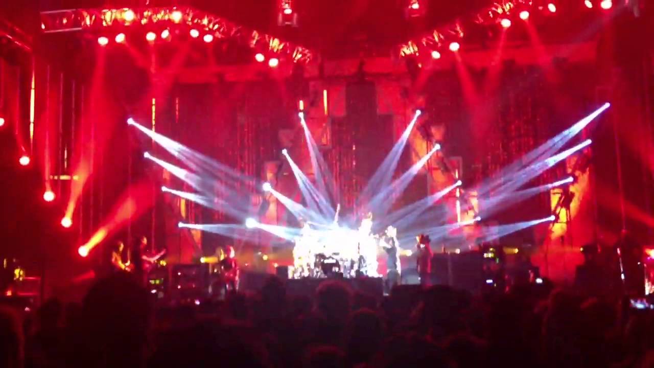 Two Step Drum Solo - Carter Beauford / Dave Matthews Band 11/30/12 ...