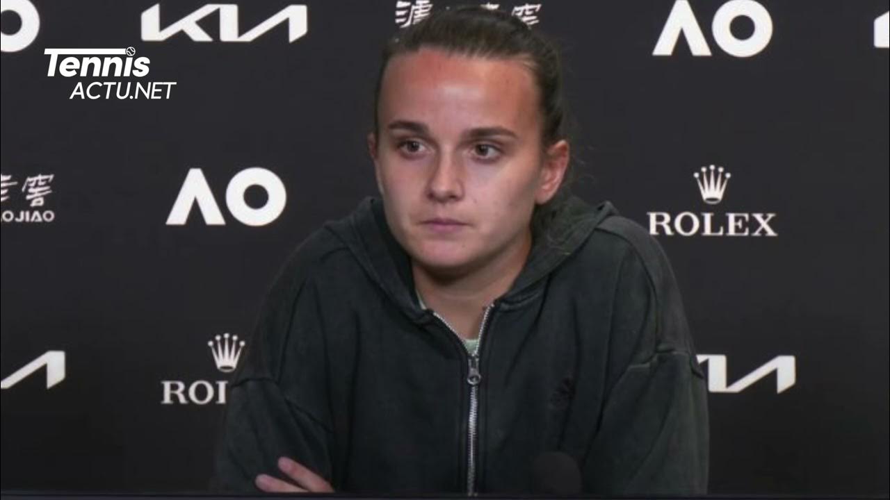 Australian Open 2024 - Clara Burel : "Océane Dodin a très bien joué... pas moi" - YouTube