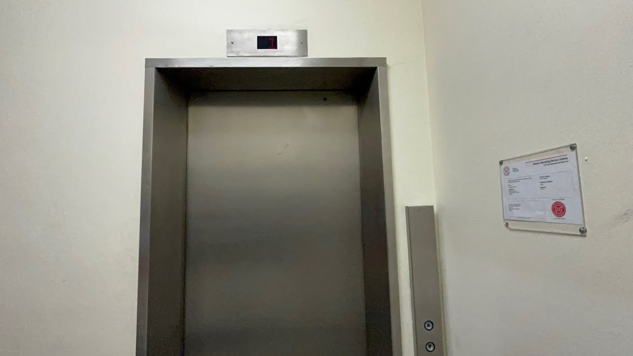 Turnbull (Revamp by Northern) Elevator in a Toronto Library 12/14/2023 ...