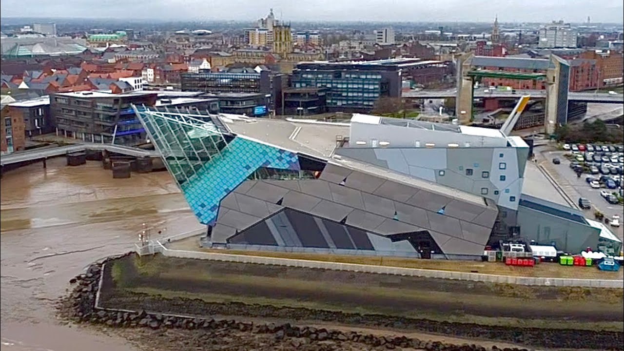 🇬🇧🏴󠁧󠁢󠁥󠁮󠁧󠁿 Kingston Upon Hull - The Deep - YouTube