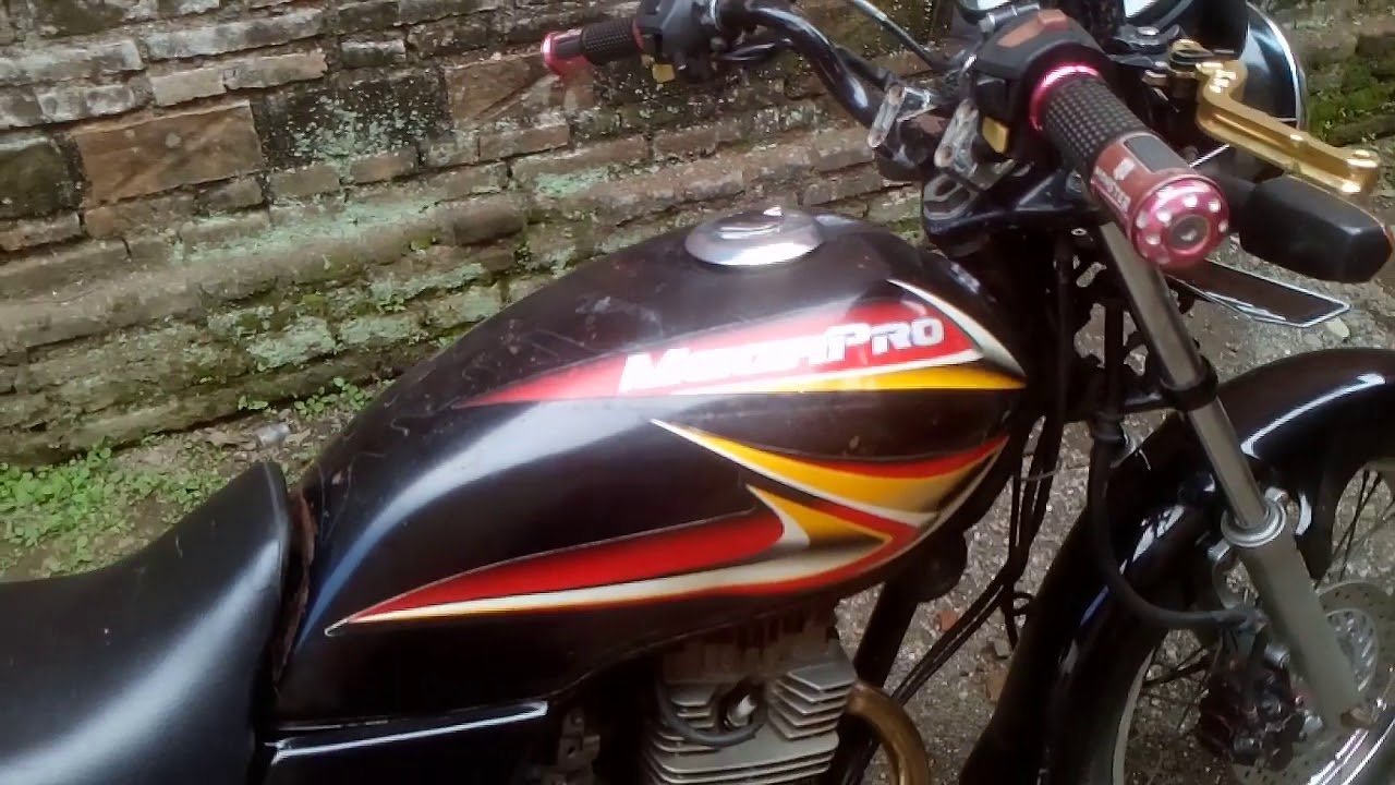 Megapro hiu 2002 standar bahan CB Cross Custom - YouTube